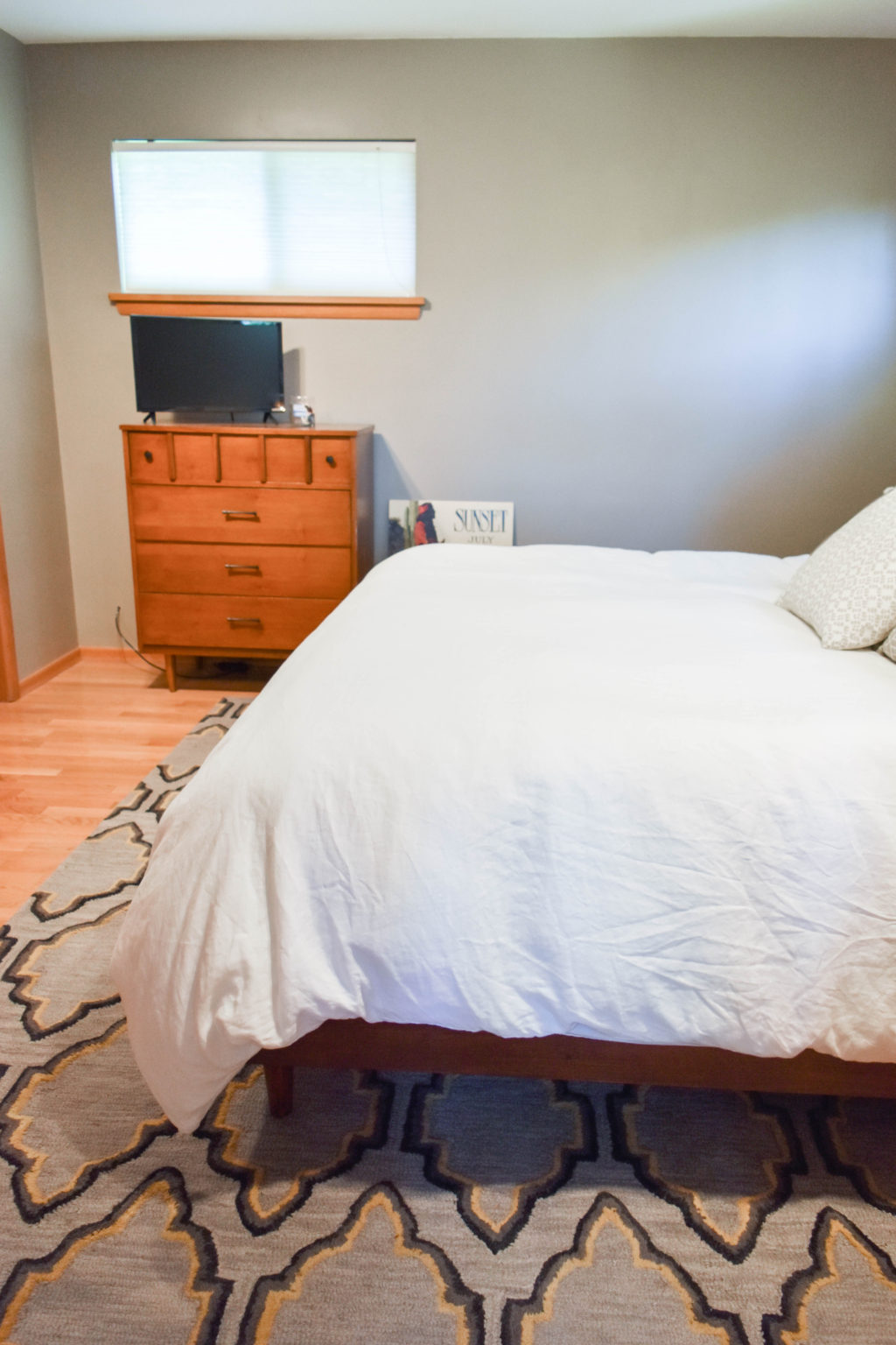 Easy DIY Mid Century Modern Bed - Built for a California King!